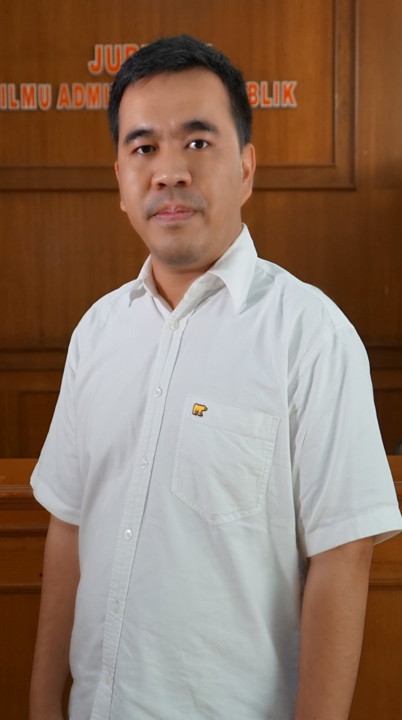 DOSEN & STAFF – DEPARTEMEN ADMINISTRASI PUBLIK