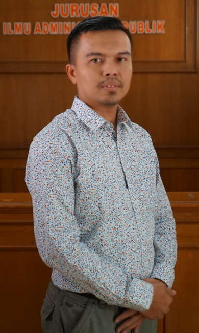 DOSEN & STAFF – DEPARTEMEN ADMINISTRASI PUBLIK