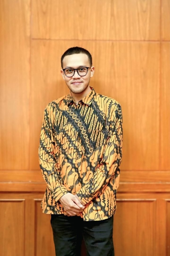 DOSEN & STAFF – DEPARTEMEN ADMINISTRASI PUBLIK